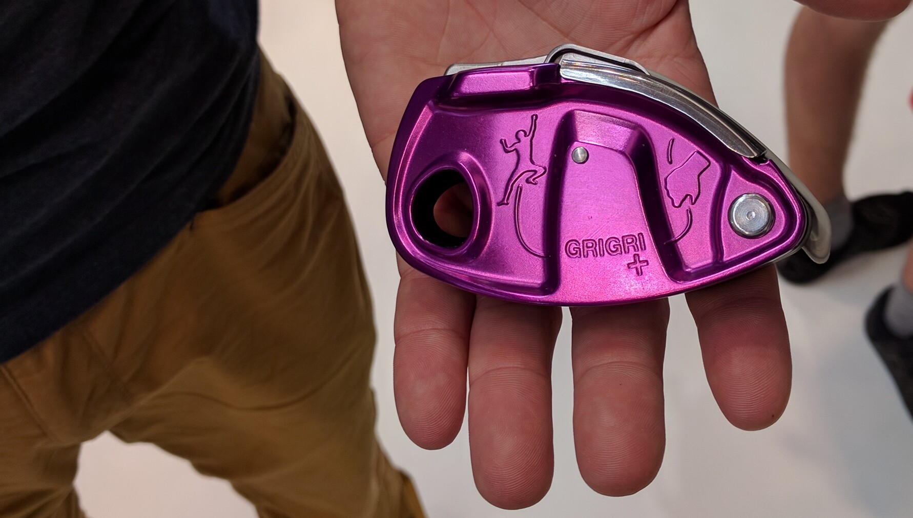 Petzl stellt GRIGRI + (plus) auf OutDoor vor - Freizeitalpin, dein ...